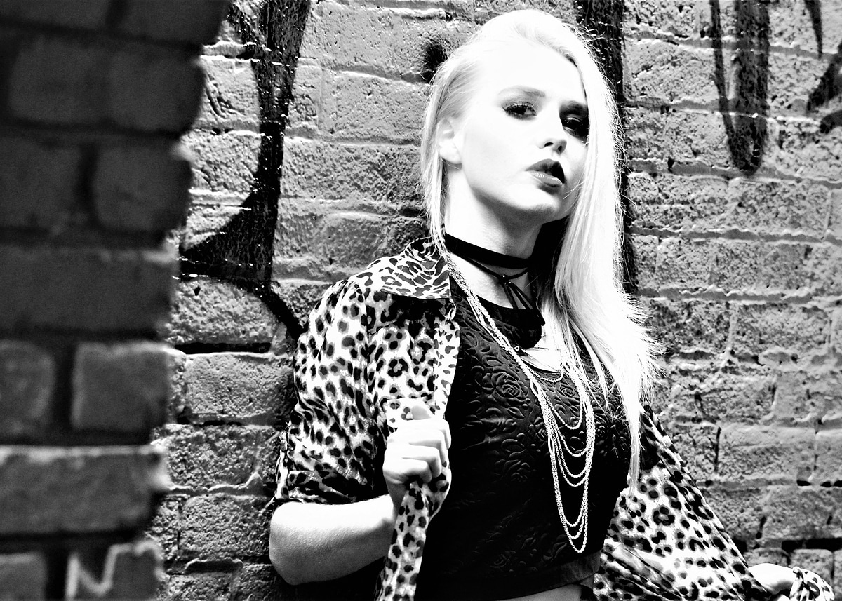 'Jess' Poster, picture, metal print, paint by Ken Twyman | Displate