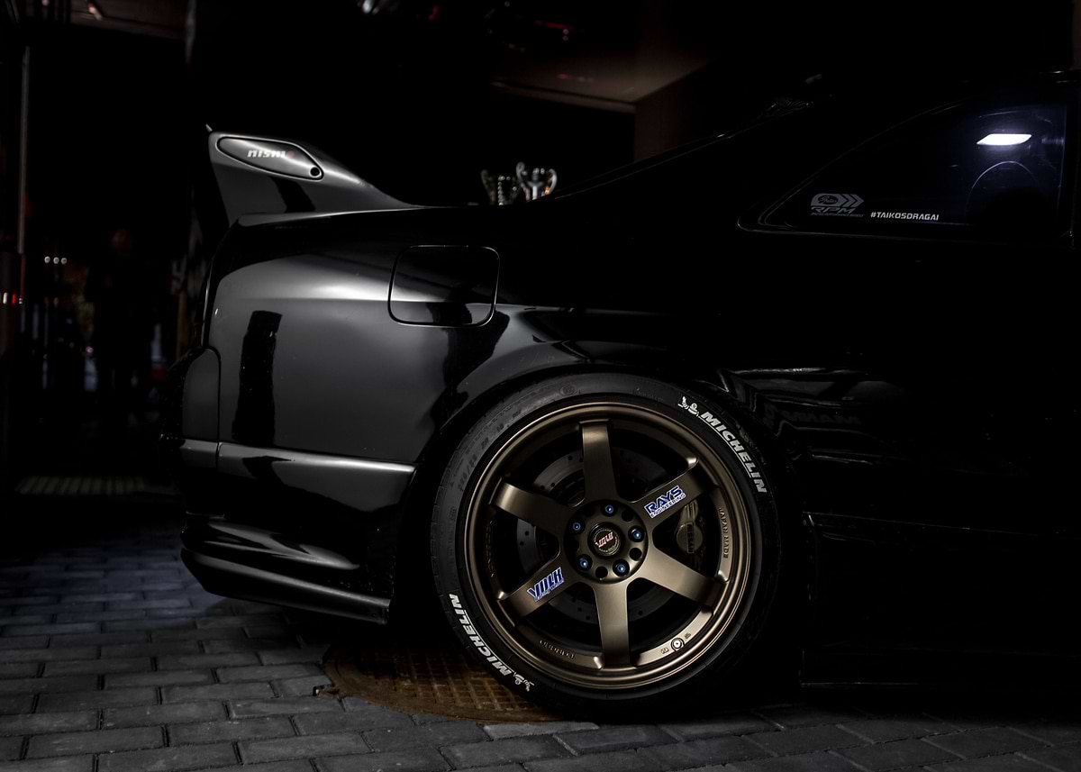 'Nissan Skyline GTR R33' Poster, picture, metal print, paint by ...