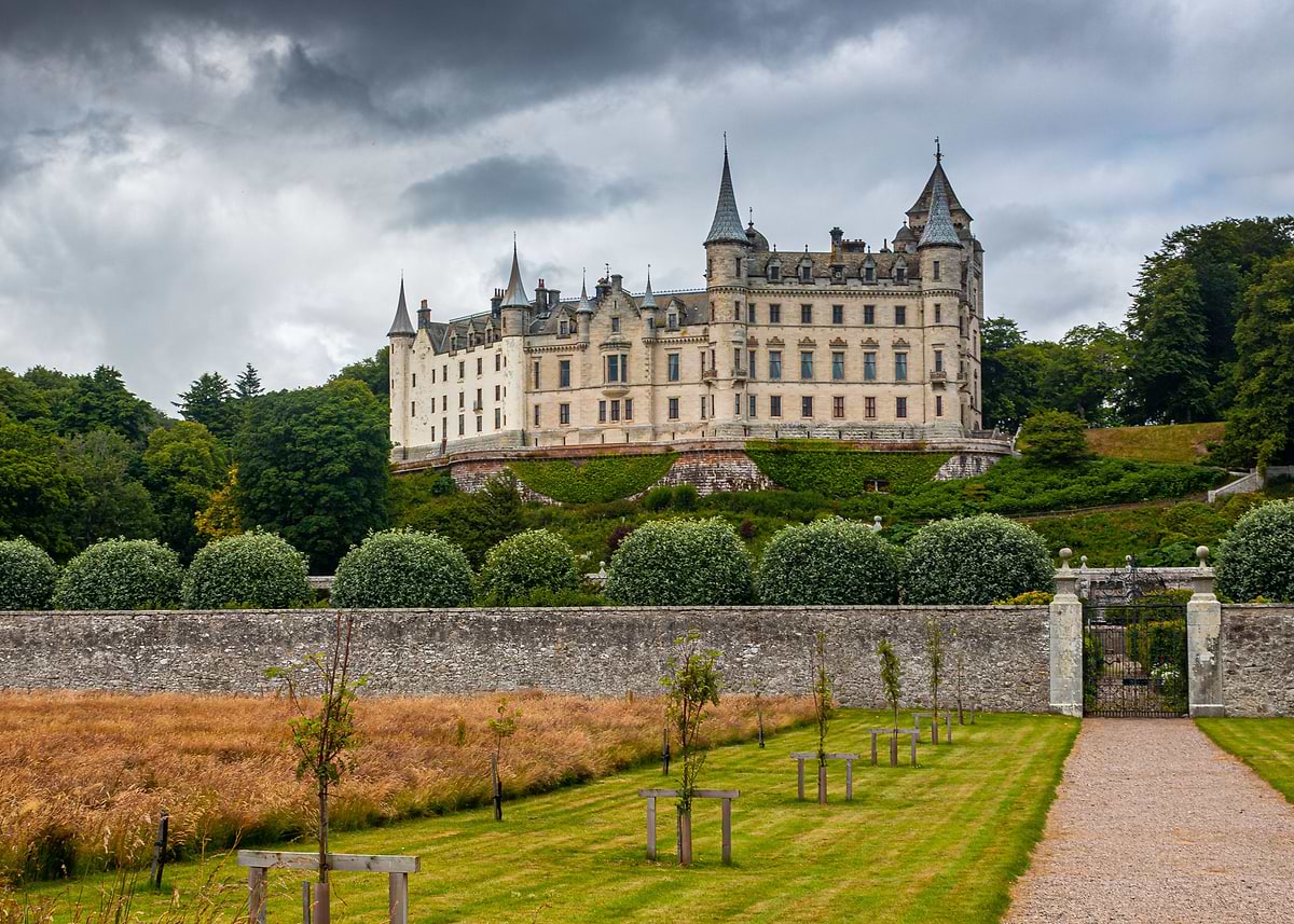 'Dunrobin Castle' Poster, picture, metal print, paint by Matthew Dyson ...