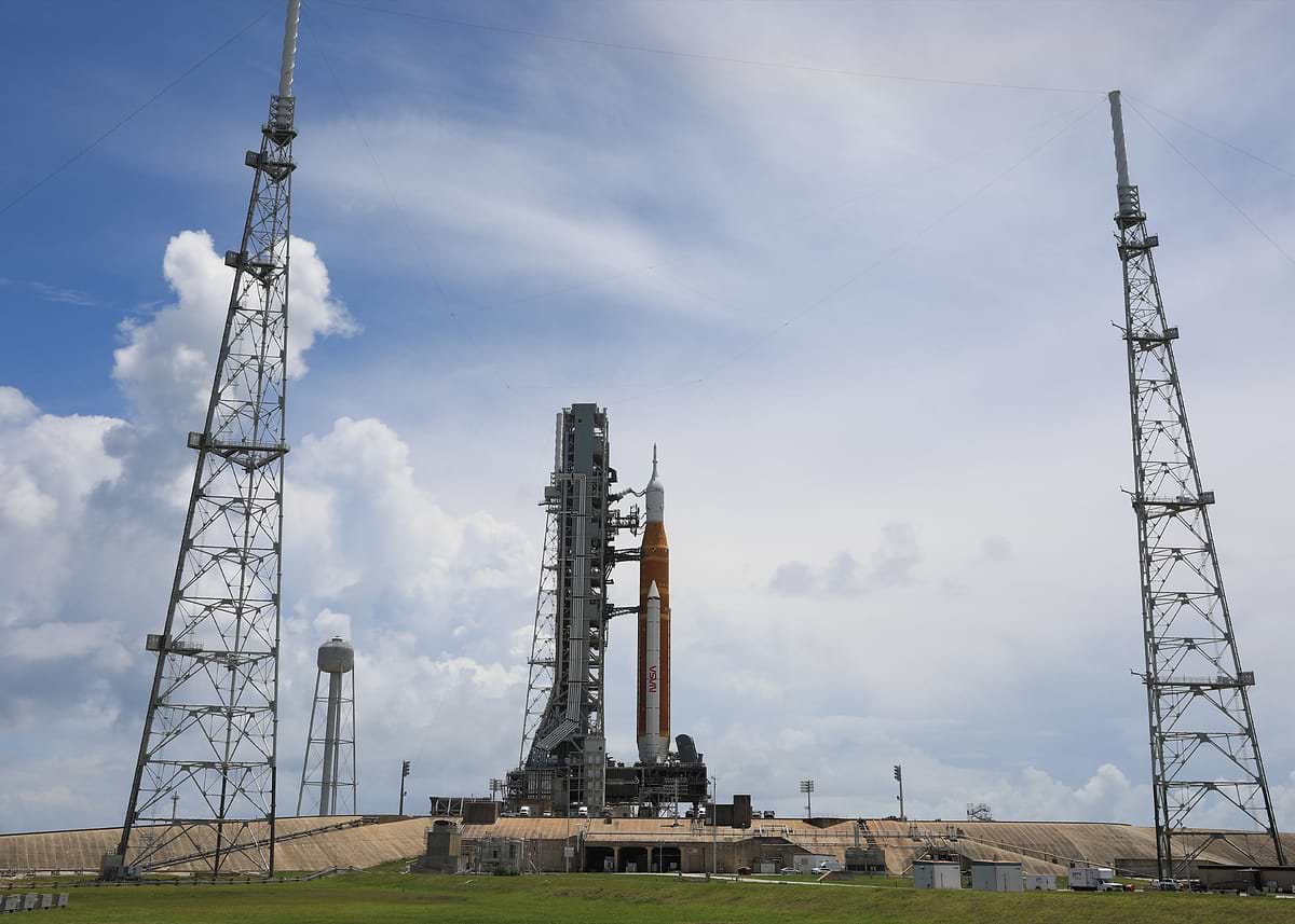 'Space Launch System' Poster, picture, metal print, paint by Conceptual ...