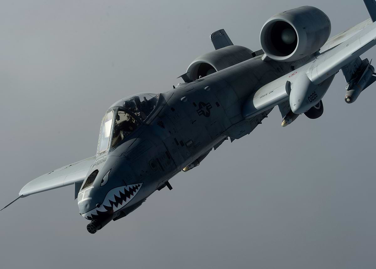 'A10 Thunderbolt II' Poster, picture, metal print, paint by Tim | Displate
