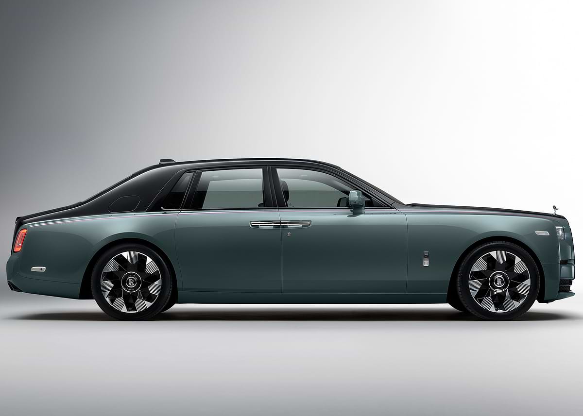 'Rolls Royce Phantom' Poster, picture, metal print, paint by Red Star ...