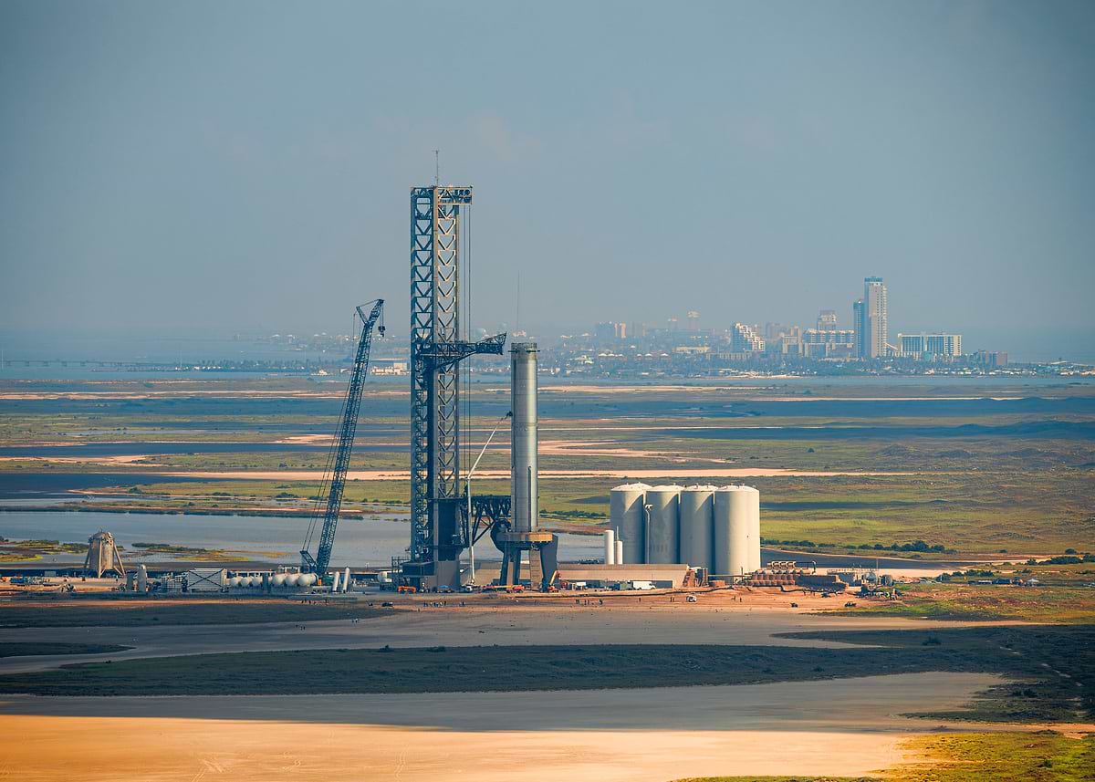 'SpaceX Starbase' Poster, picture, metal print, paint by Felix Schlang ...