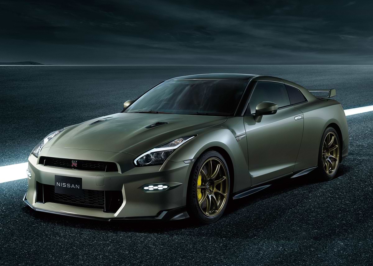 'Nissan GTR R35' Poster, picture, metal print, paint by Jason HCK ...