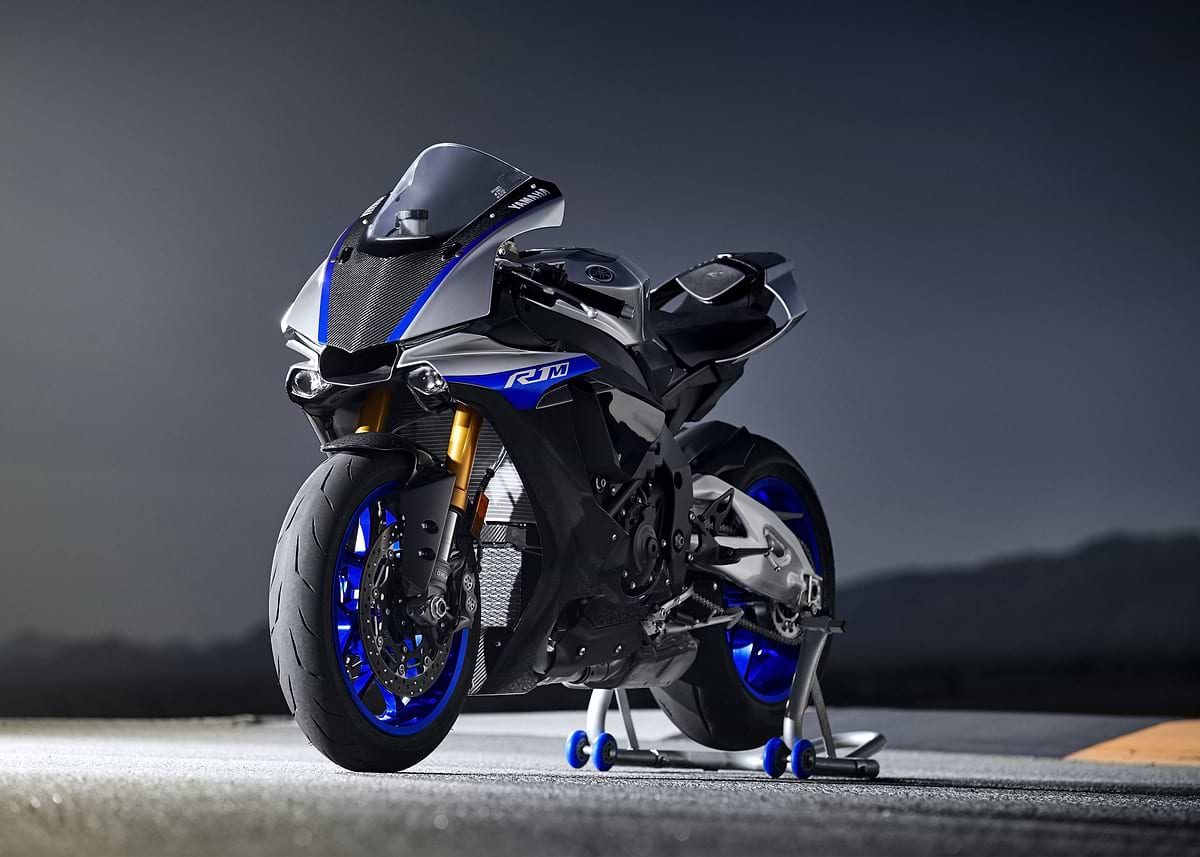 'Yamaha YZF R1' Poster, picture, metal print, paint by Galaxy Des ...