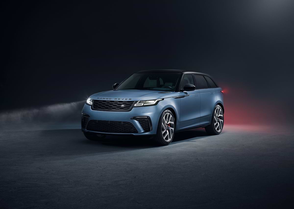 'Range Rover Velar' Poster, picture, metal print, paint by Janet ...