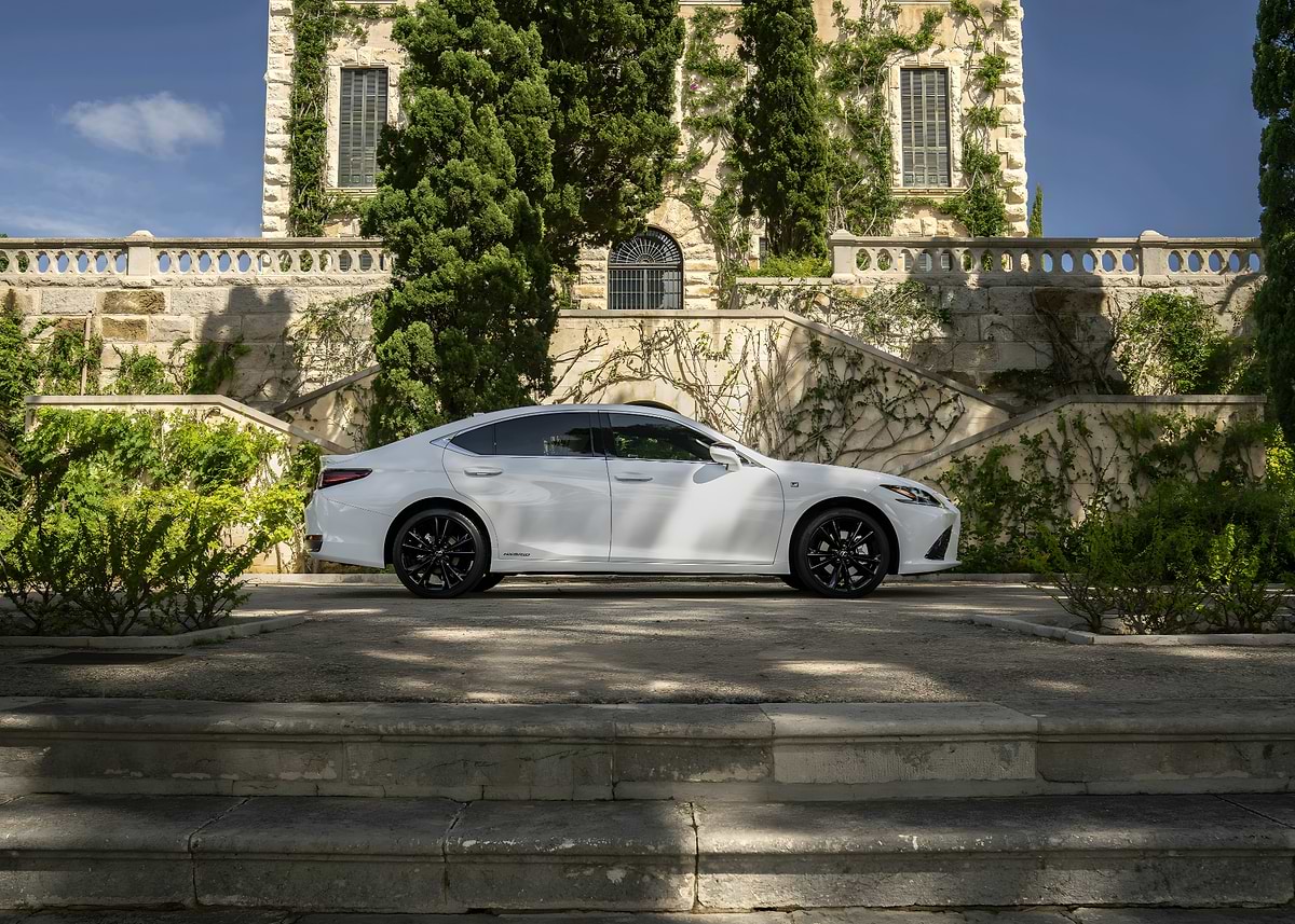 'White Lexus ES 300H Sedan' Poster, picture, metal print, paint by Indi ...