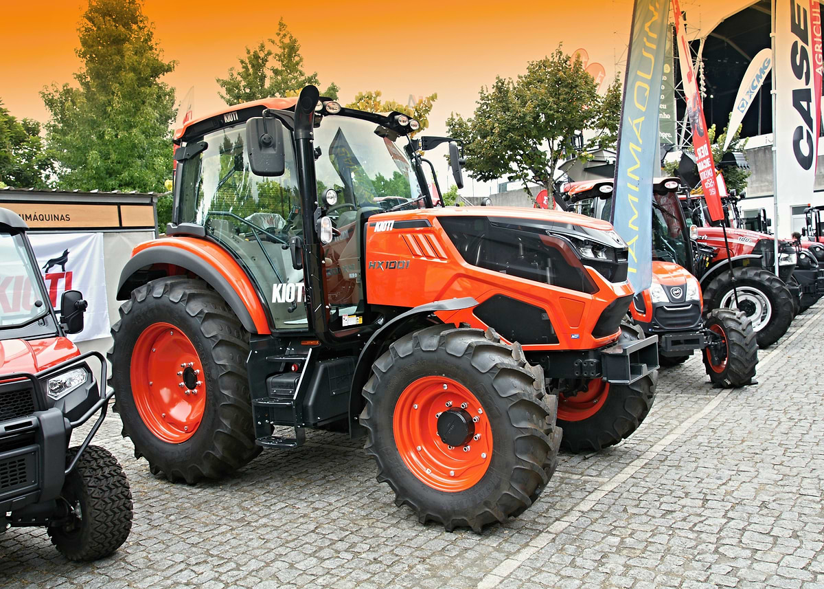 'Kioti Tractor' Poster, picture, metal print, paint by insideportugal | Displate