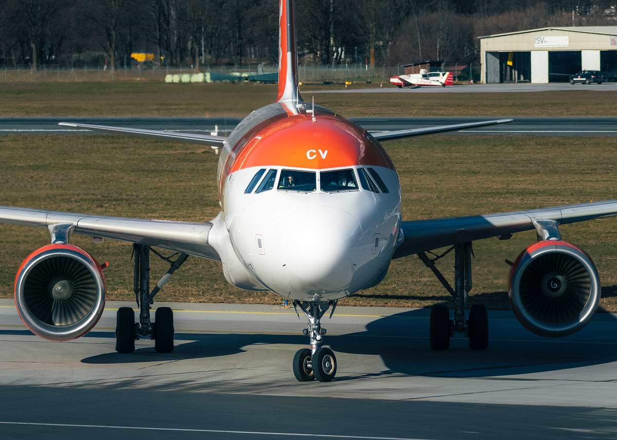 'Airbus A320-214 | easyJet' Poster, picture, metal print, paint by ...