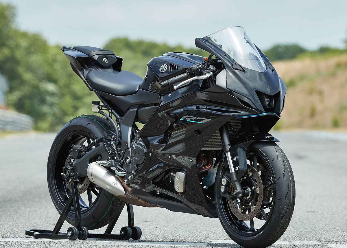 'Yamaha R7 Motorcycle' Poster, picture, metal print, paint by Sun Arti ...