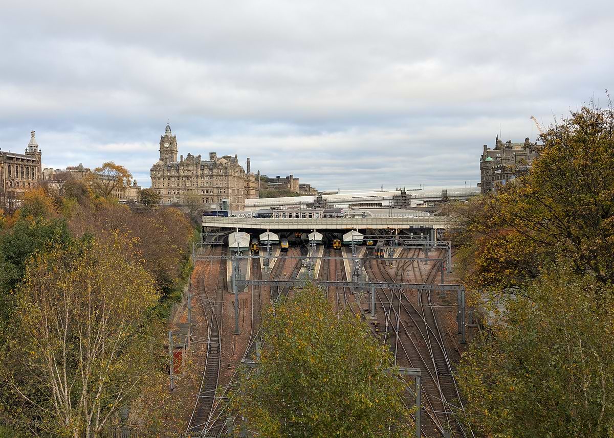 'Edinburgh Waverley Train Station' Poster, picture, metal print, paint ...