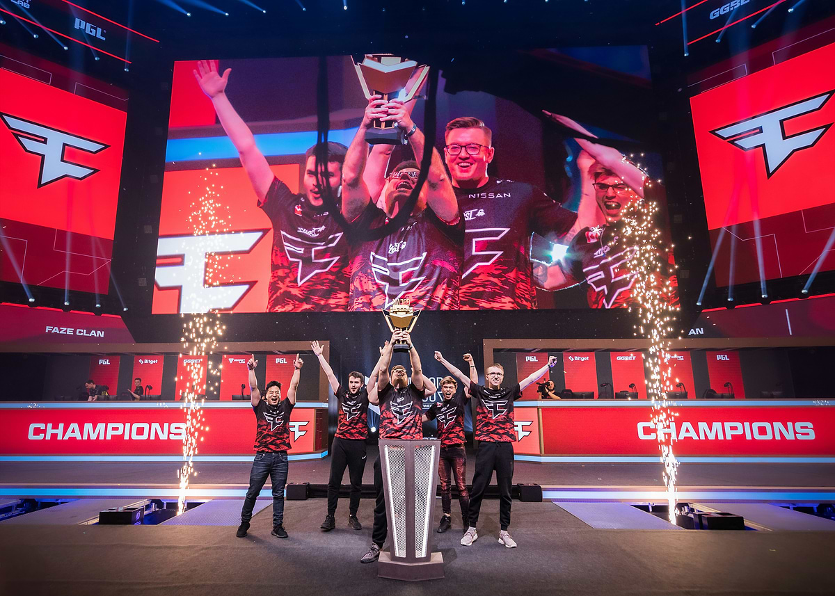 'FaZe Clan Champions Victory Celebration' Poster, picture, metal print ...