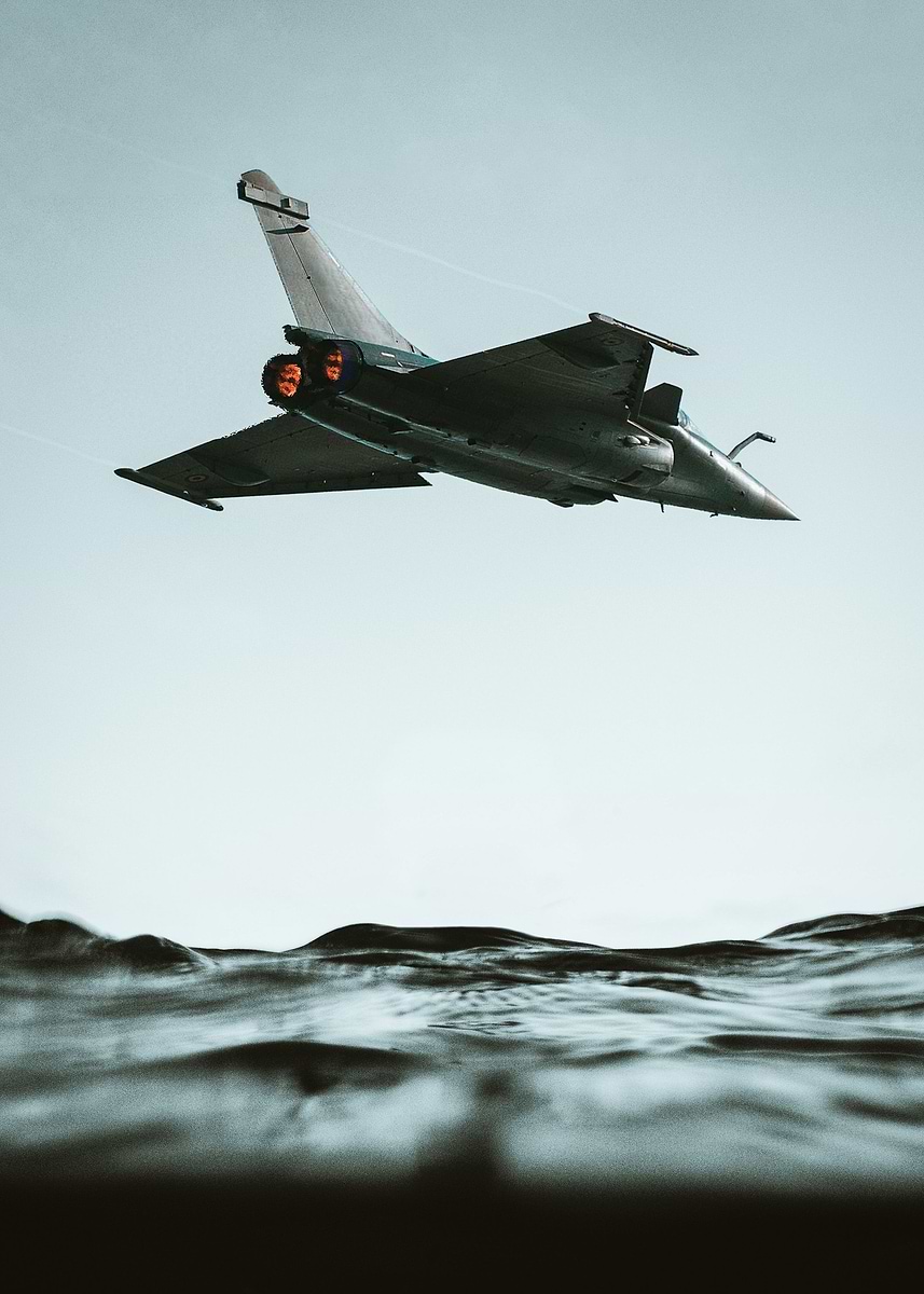 'jet fighter rafale' Poster, picture, metal print, paint by cookaynne ...