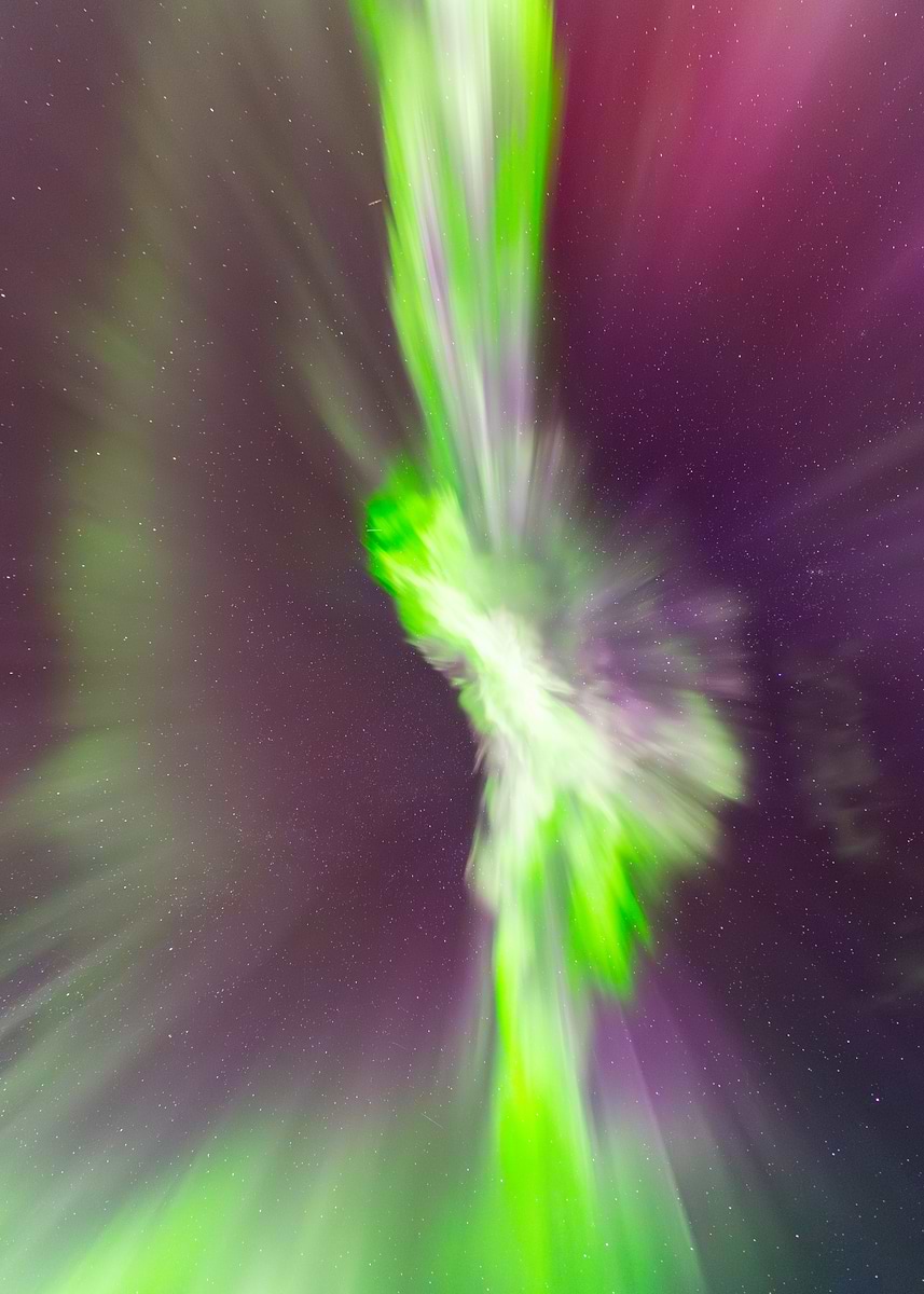 'Celestial Explosion: Aurora Borealis bursting in the Night Sky at ...