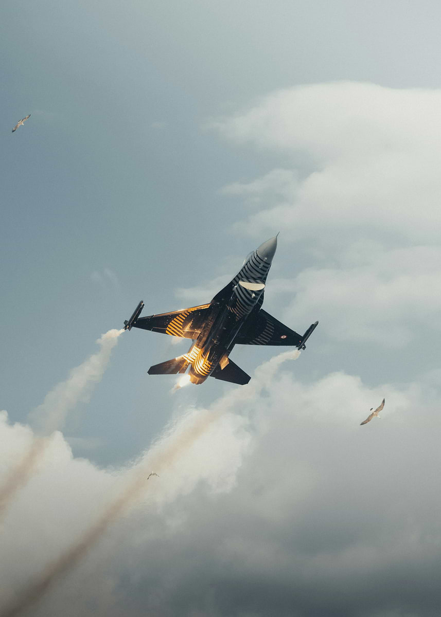 'F-16 Fighting Falcon Shooting Flare' Poster, picture, metal print ...