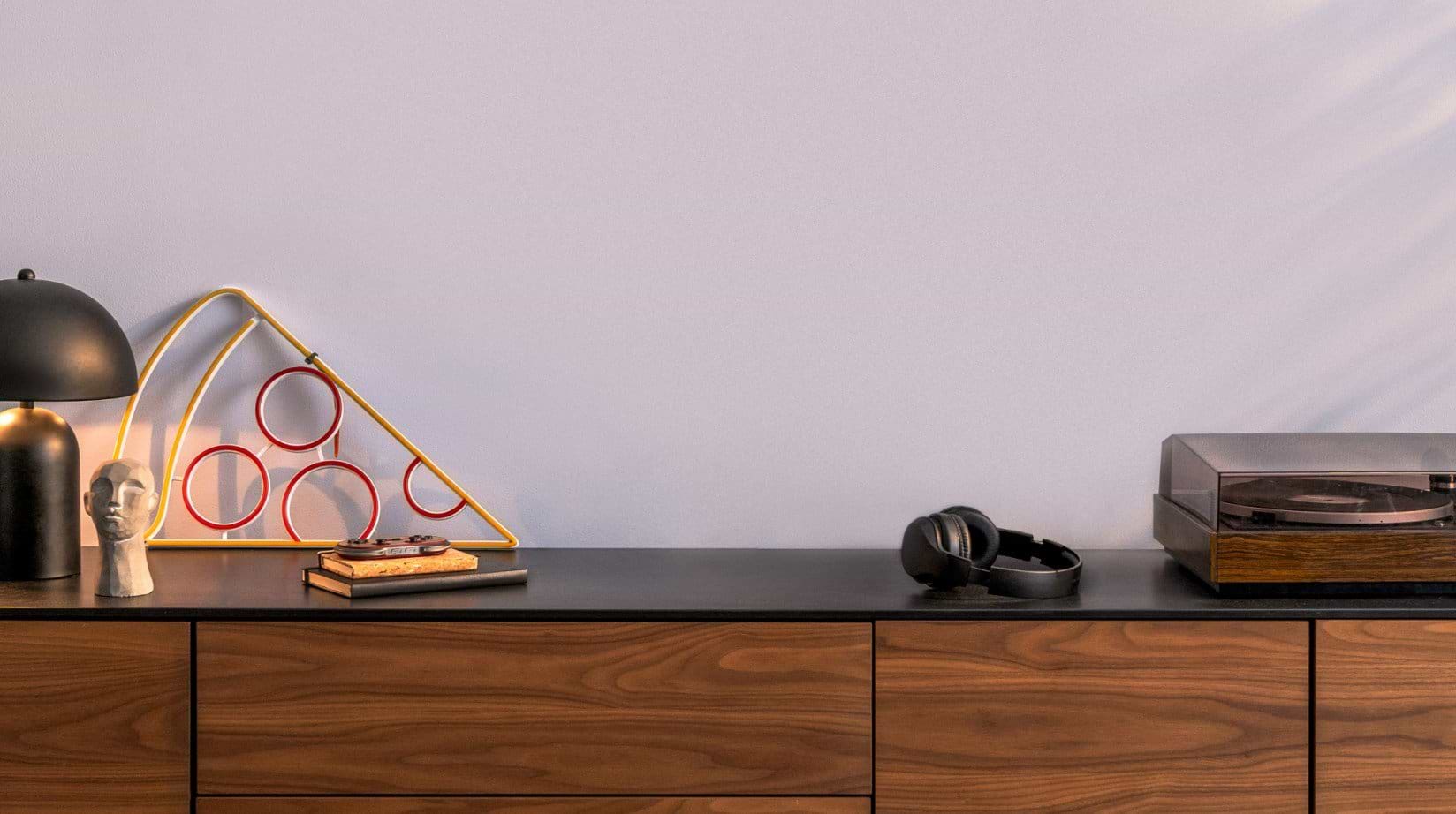 How to mount Displate? Accessories! Stand, 3D Magnet, Sticker Magnet ...